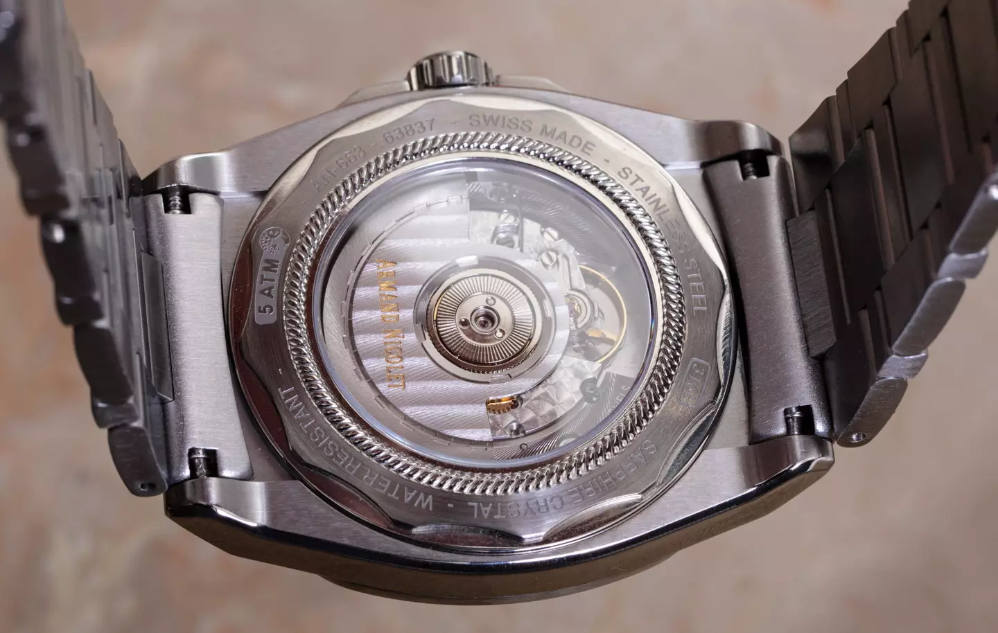 Watch Review: Armand Nicolet J09-3 GMT 2918_2