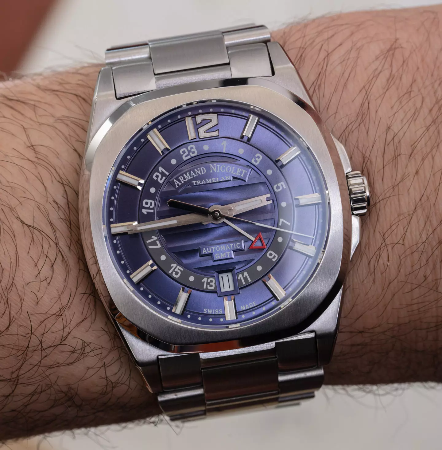 ເບິ່ງການທົບທວນຄືນ: Armand Nicolet J09-3 GMT 2918_9