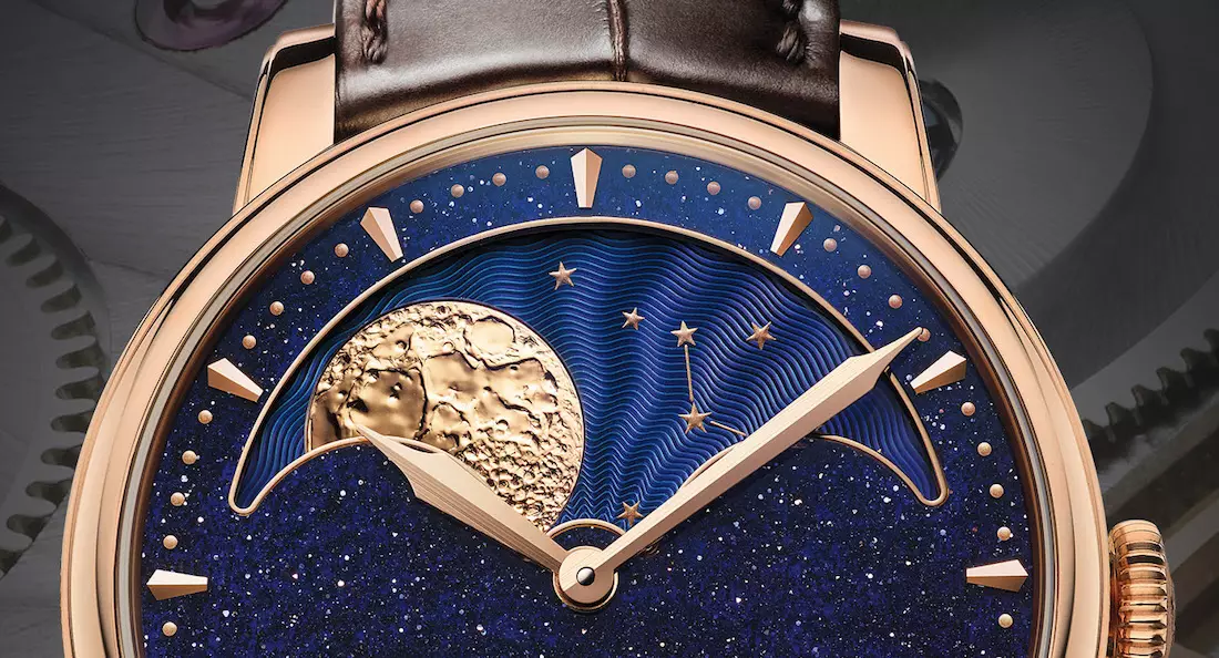 Arnold-I-Sin-HM-Perpetual-Moon-Aventurine-Watch-Moon-Disc-Close-Up