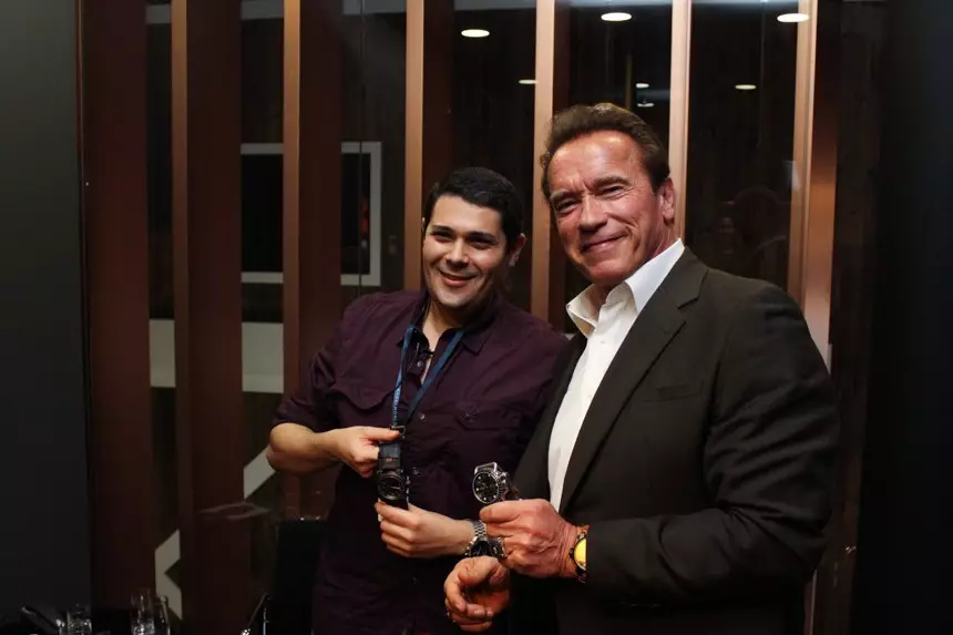 Arnold-Schwarzenegger-Arloġġi-għall-2015-aBlogtoWatch-5