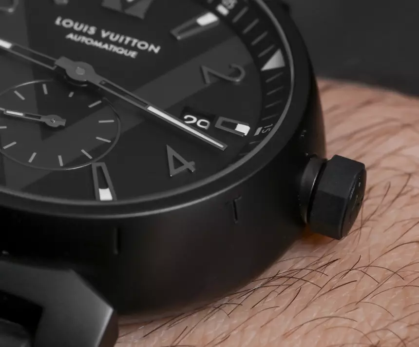 Louis Vuitton Tambour All Black Petite Seconde واچ ہینڈ آن 29655_15