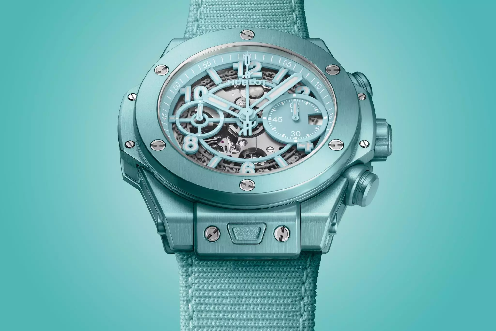 Hublot plonge dans l'été avec la nouvelle Big Bang Unico en aluminium anodisé turquoise 2977_3