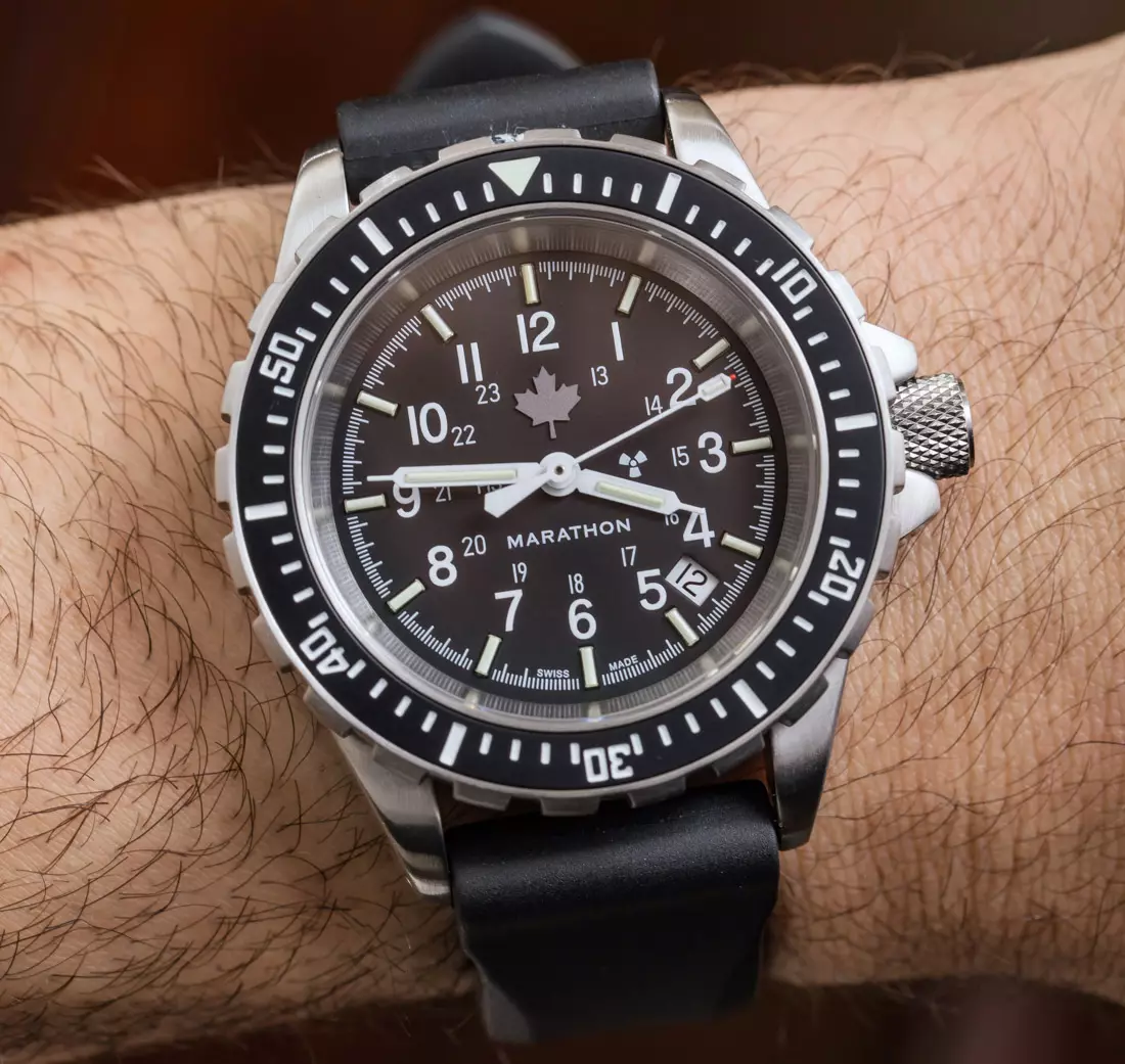 Marathon Search & Rescue Diver's Automatic (GSAR) „Grey Maple“ laikrodžio apžvalga 30146_2