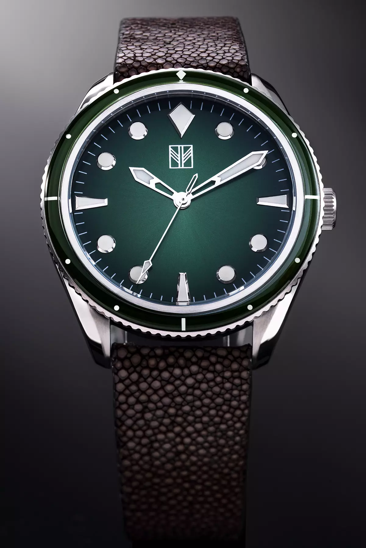 Atelier Millésime выпускает модель Monarque Diver с механизмом Vaucher 3035_1