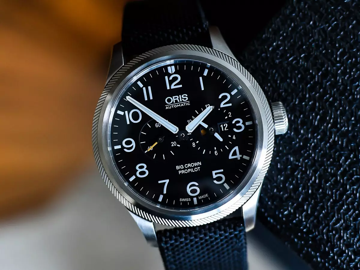 Oris Big Crown ProPilot Worldtimer ylhäältä katsottuna