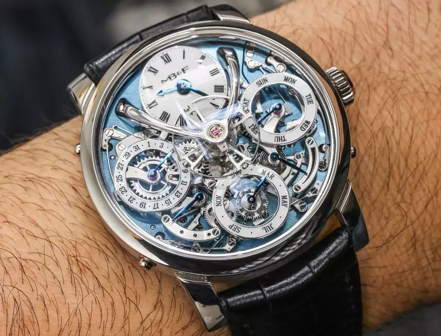 MB&F Legacy Machine Perpetual Calendar Watch zum Anfassen