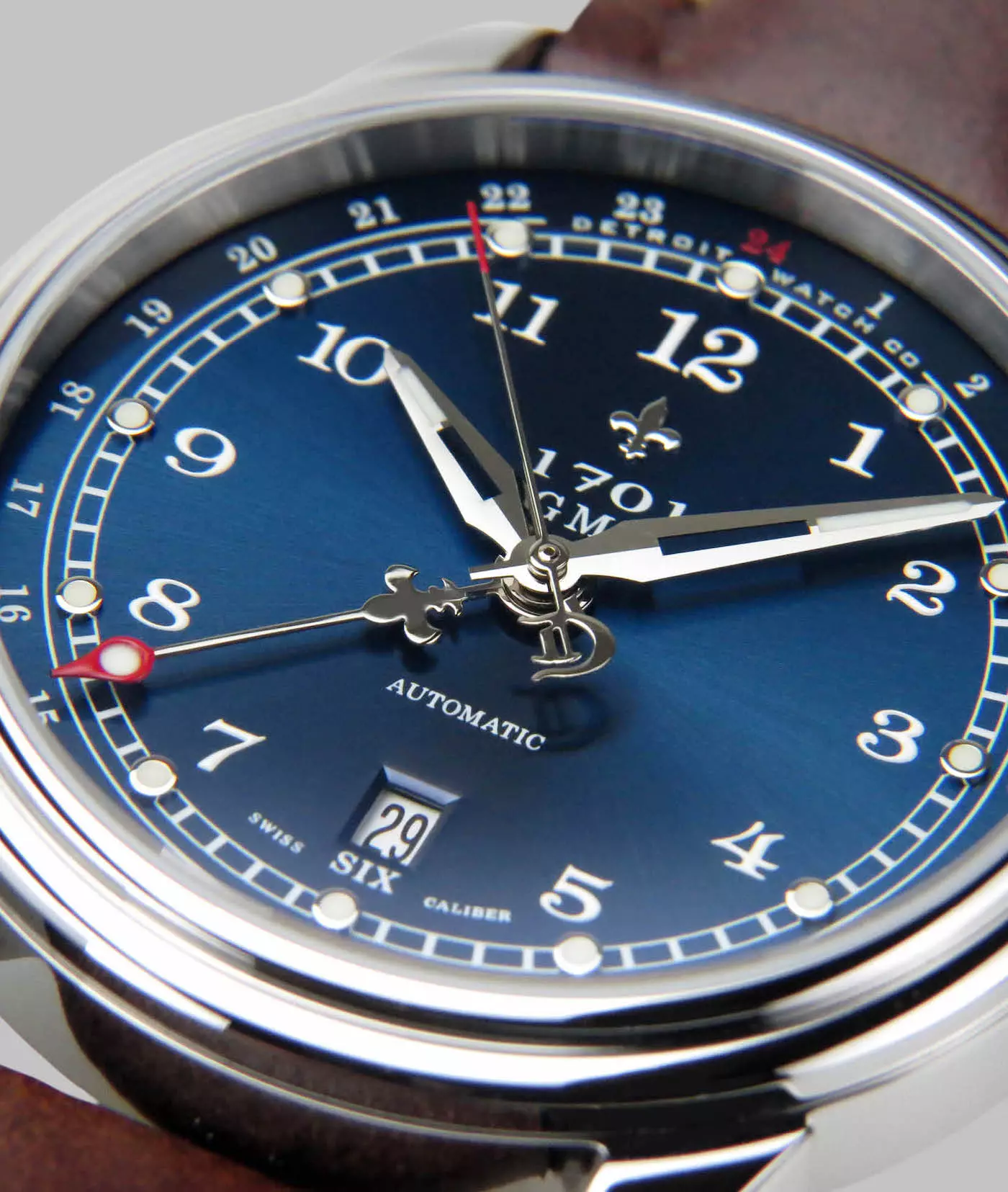 Detroyt-soat-kompaniyasi-1701-Pontchartrain-Blue-GMT-ikki vaqt zonasi-soat