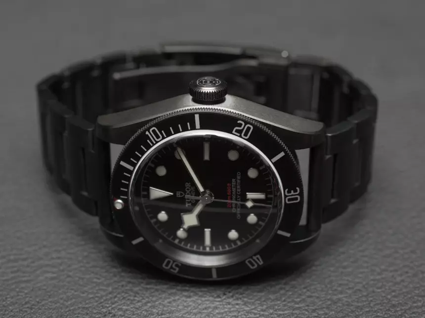 Tudor-Black-Back-Dark-10