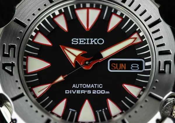 Recenze potápěčských hodinek Seiko SRP313K1 „New Monster“. 3358_3