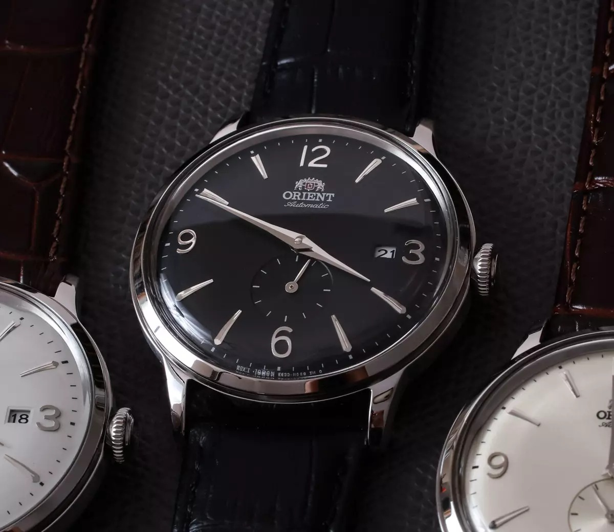 Orient Bambino Small Seconds siyah kadranlı model