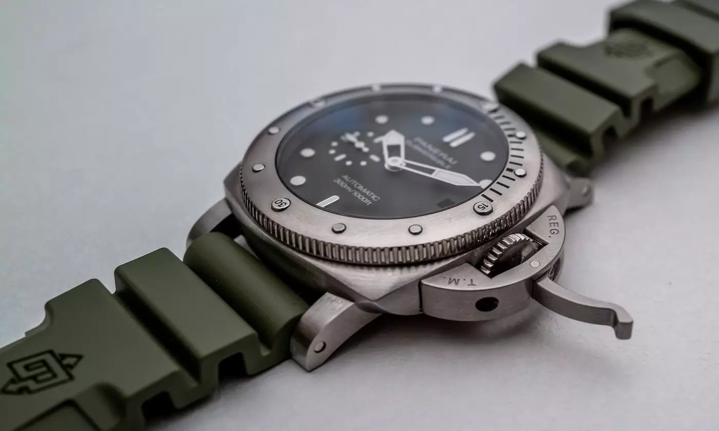 Praktikus debütálás: Panerai Merülő Verde Militare 42 mm-es zöld számlapú óra 33916_3