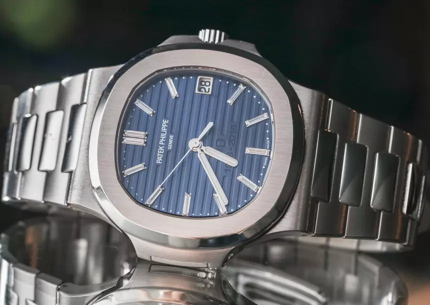 Patek-Philippe-Nautilus-40-yilligi-5711-1P-Platinum-aBlogtoWatch-14