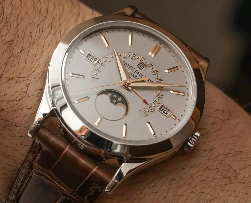 Patek-Philippe-Kalandarka Joogtada ah-5496P-015-Platinum-aBlogtoWatch-16