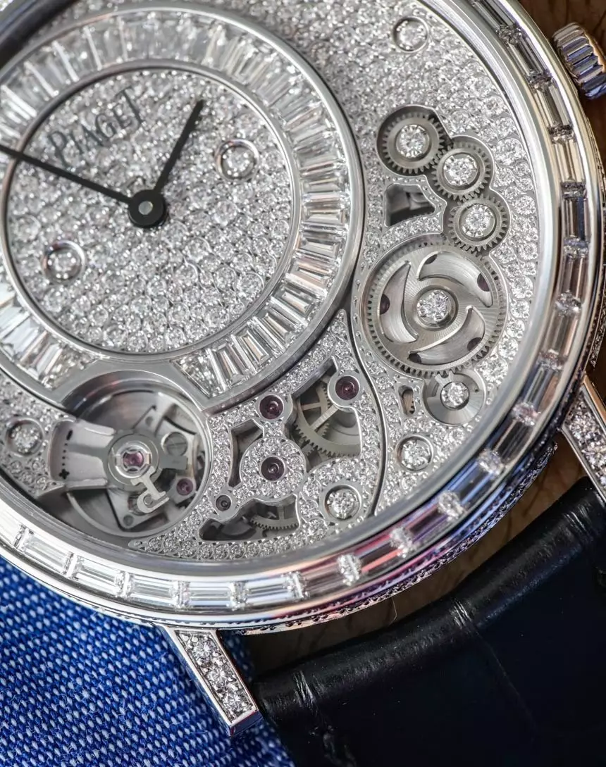 Piaget-Altiplano-900D-Mhinnest-Mechanical-Jewellry-Watch-aBlogtoWatch-12