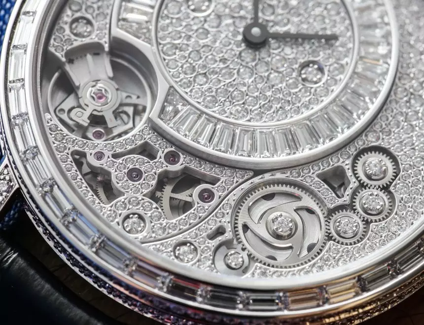 Piaget-Altiplano-900D-Thinnest-Mechanical-Jewelry-Watch-aBlogtoWatch-14