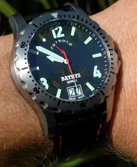 i-bathys-benthic-ti-on-wrist