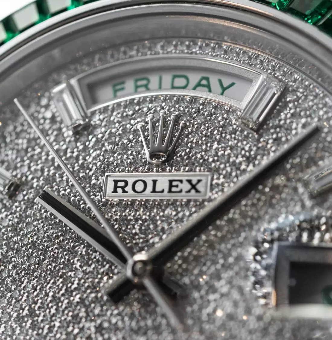 rolex-day-date-40-платина-228396-жашыл-зумруд-безел-ablogtowatch-17