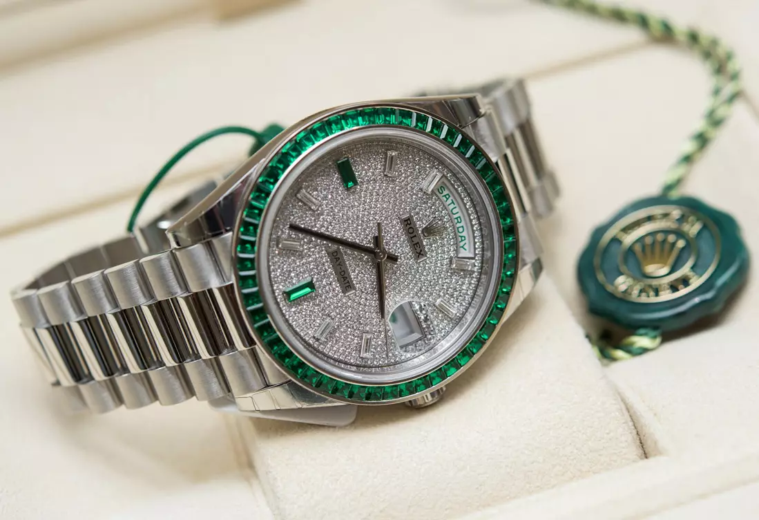 rolex-day-date-40-platinum-228396-green-zamrud-bezel-ablogtowatch-5