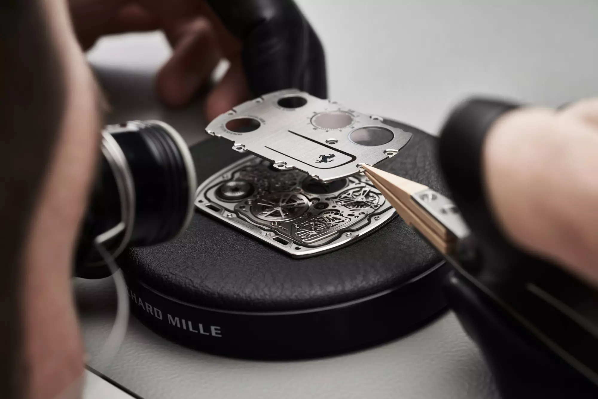 Richard Mille RM UP-01 Ferrari és el nou rellotge mecànic més prim mai 3490_11