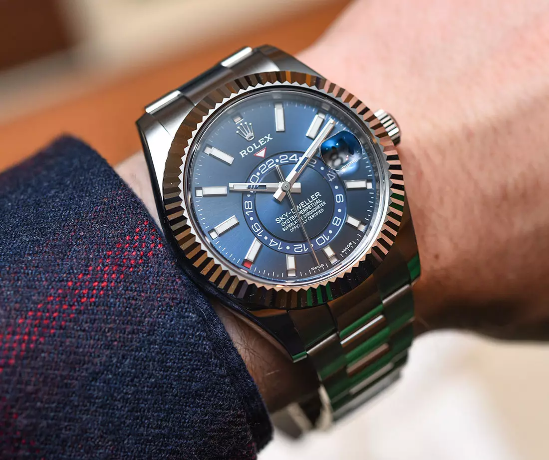 Rolex-Sky-Dweller-Rolesor-aBlogtoWatch-102