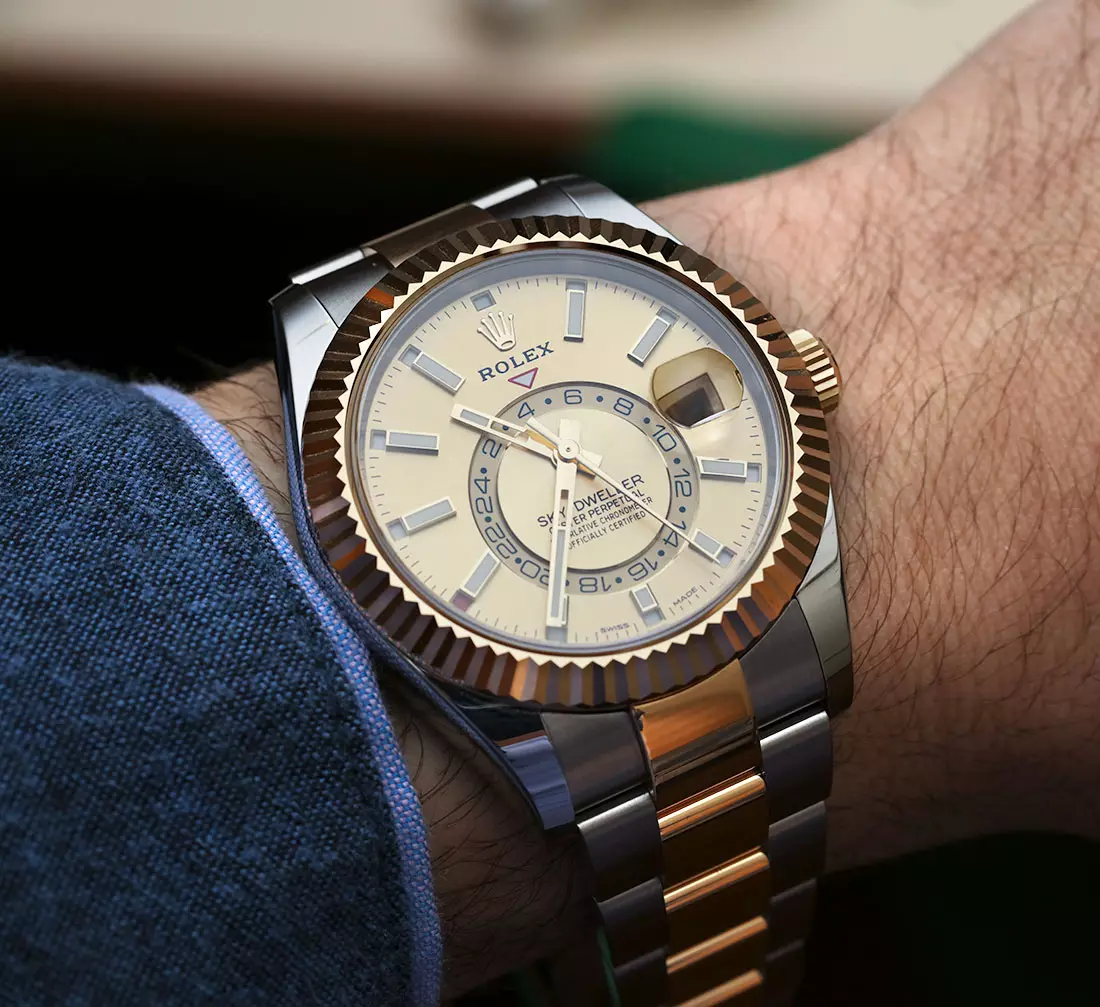 Rolex-Sky-Dweller-Rolesor-aBlogtoWatch-100