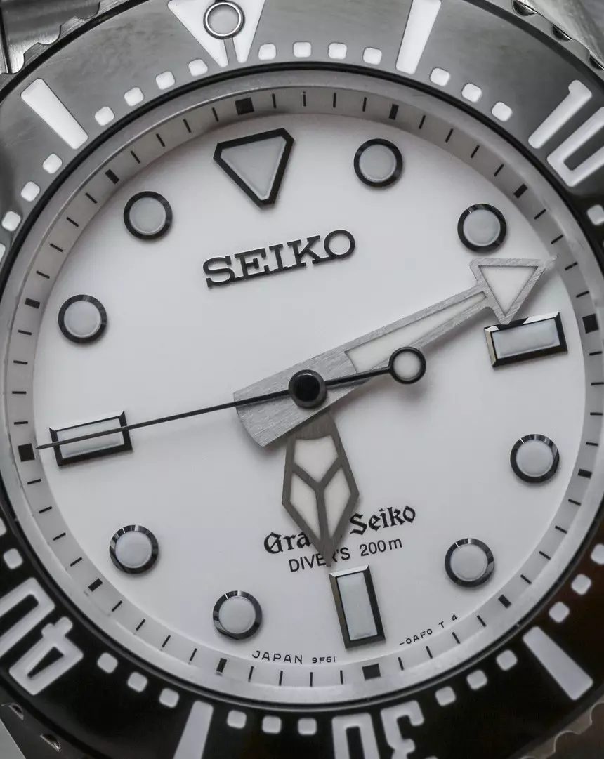 Grand-Seiko-Quartz-Diver-SBGX117-SBGX115-aBlogtoWatch-8