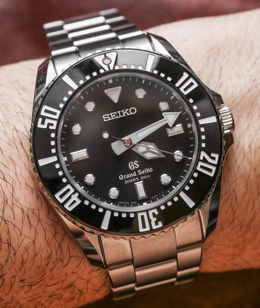 Grand-Seiko-Quartz-Diver-SBGX117-SBGX115-aBlogtoWatch-35