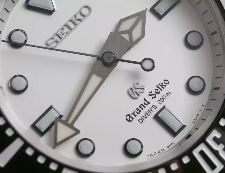 Grand-Seiko-Quartz-Diver-SBGX117-SBGX115-aBlogtoWatch-28