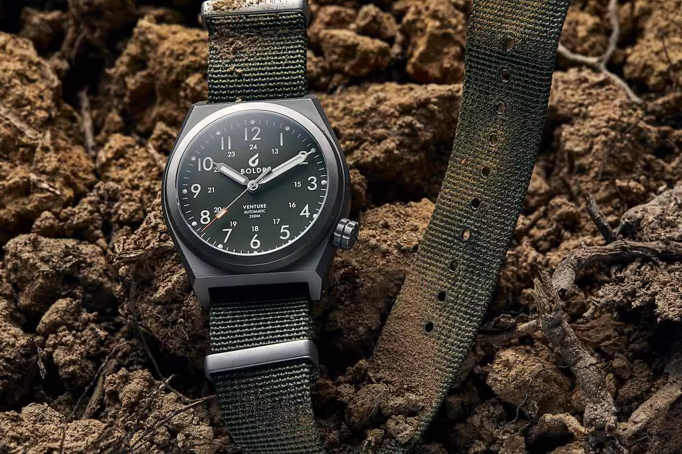 Titanium Boldr Venture Watch Mibni għal Użu Estrem Fil-Qasam 3625_1