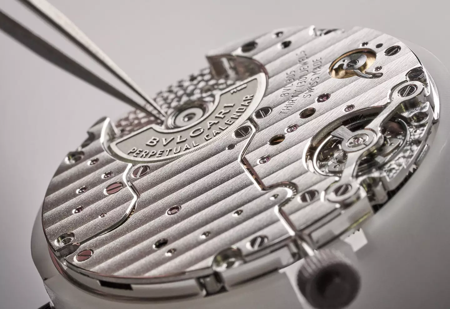 BVLGARI presenterar den rekordstora Octo Finissimo Perpetual Calendar Se i ny video 3771_1