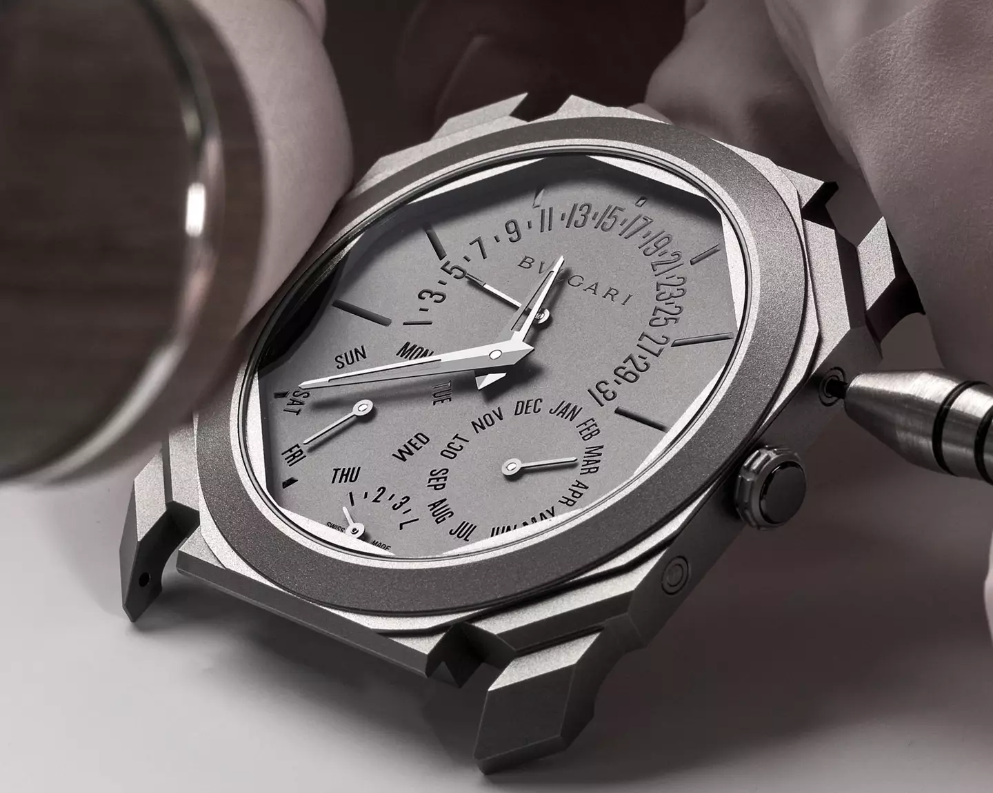 BVLGARI predstavuje v novom videu rekordné hodinky Octo Finissimo Perpetual Calendar 3771_4