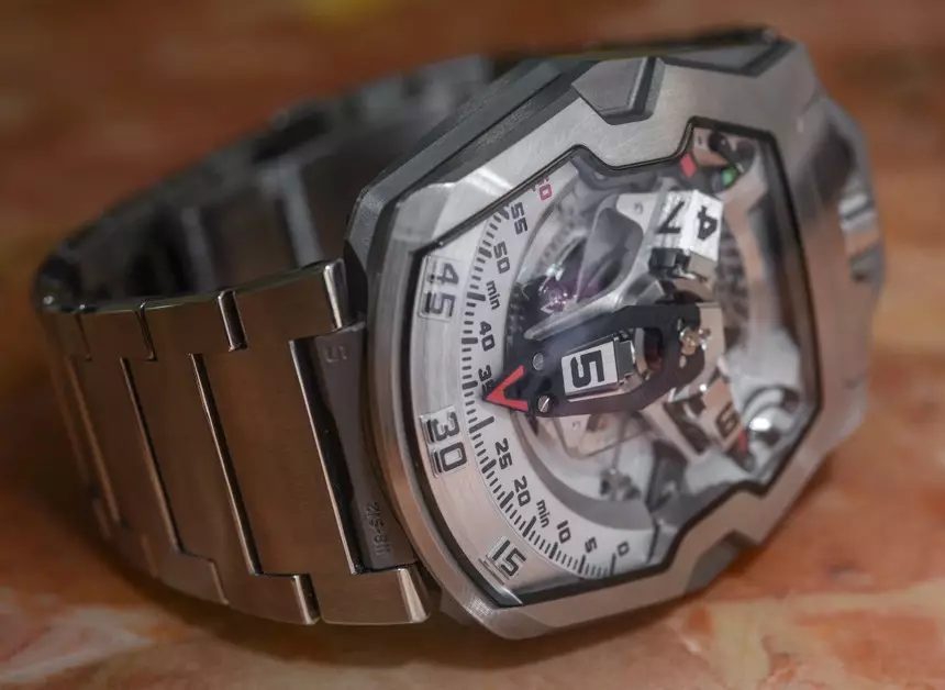 Urwerk-UR-210S-Bakin-Bracelet-5