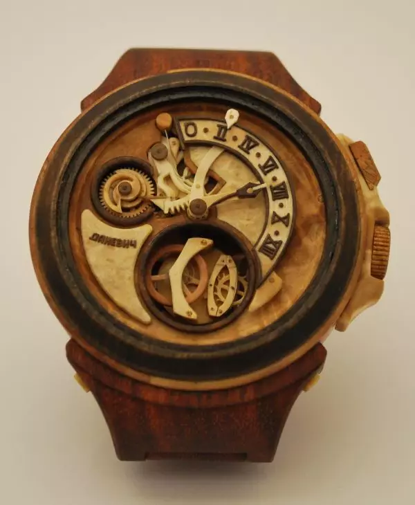 Intricately Carved Danevych tourbillon nga relo