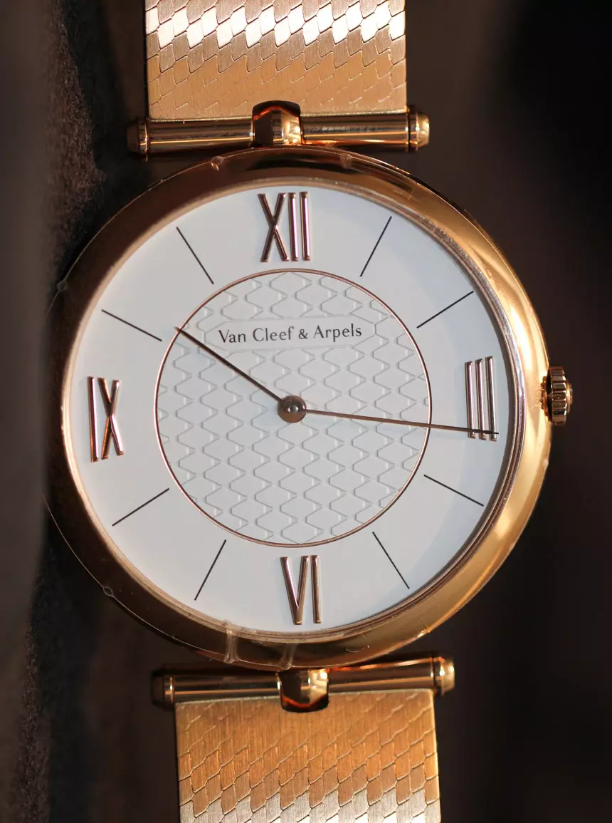 Van-Cleef-Arpels-Pierre-hálós-karkötő-11