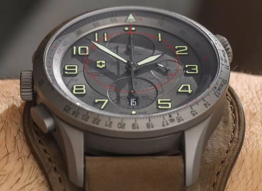 Victorinox-Swiss-Army-Airboss-Mach-9-Titanium-Limited-Edition-aBlogtoWatch-07