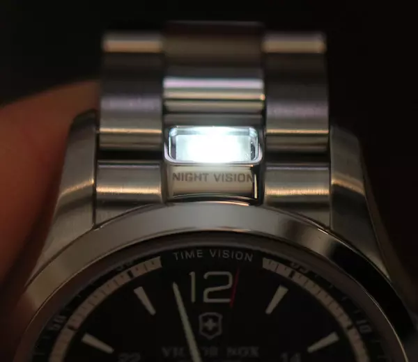 Swiss Army Victorinox Night Vision Watch Review 38339_4
