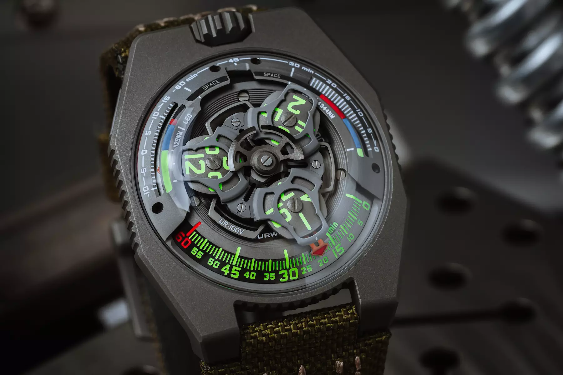 Urwerk And Collective Horology Release Limited-Edition UR-100V P.02 Watch 3902_1