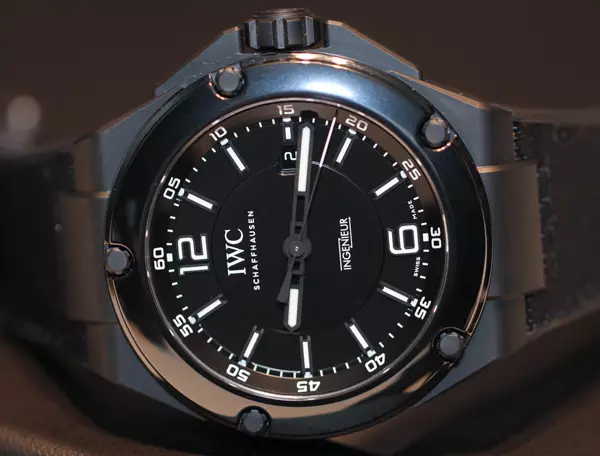 Часы IWC из углеродного волокна и керамики Ingenieur-1