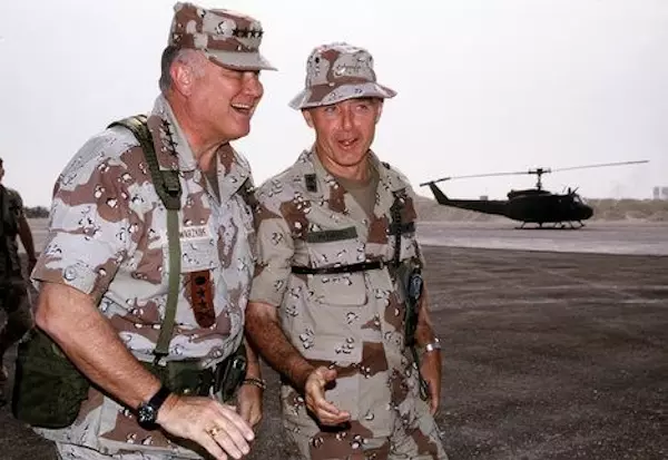 Tưởng nhớ tướng Norman Schwarzkopf và những chiếc đồng hồ của ông 39940_4