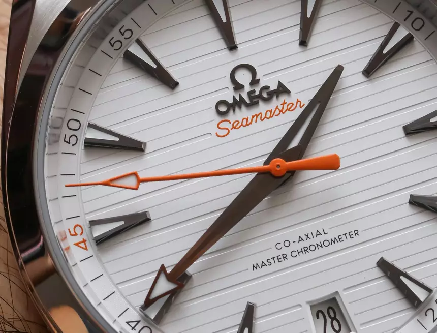Omega Seamaster Aqua Terra 150M Co-Axial Master Chronometer Watch apskats | 2. lapa no 2 40574_4