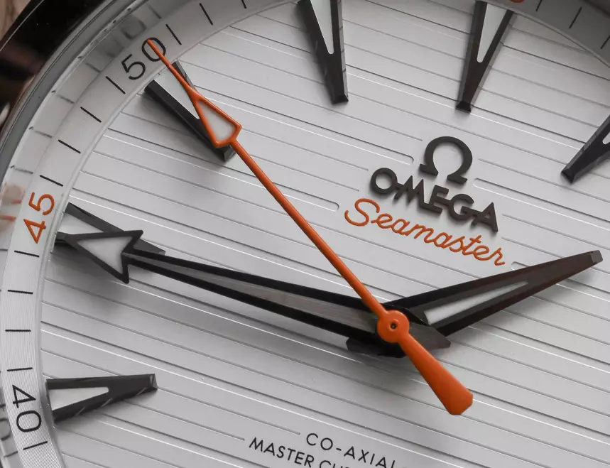 Omega Seamaster Aqua Terra 150M Co-Axial Master Chronometer Watch apskats | 2. lapa no 2 40574_6