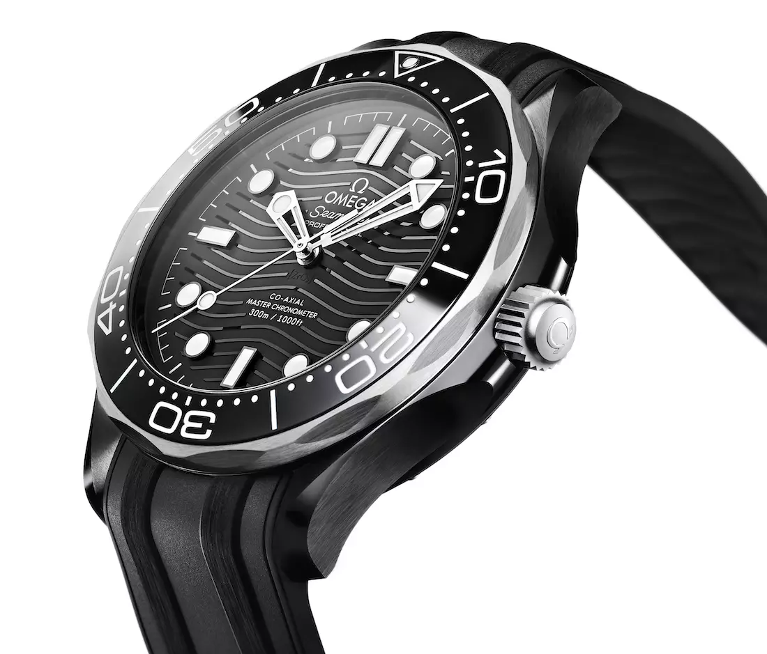 Omega Seamaster Diver 300M Umukara Ceramic na Titanium