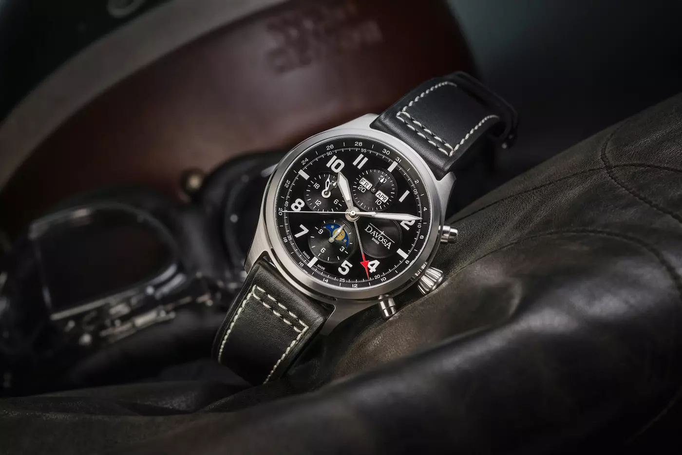 Davosa-Newton-Pilot-Moonphase-Chronograph-Limited-Edition-Watch