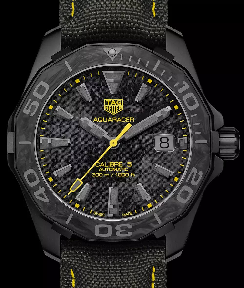 TAG Heuer Aquaracer Carbon საათები 41421_1