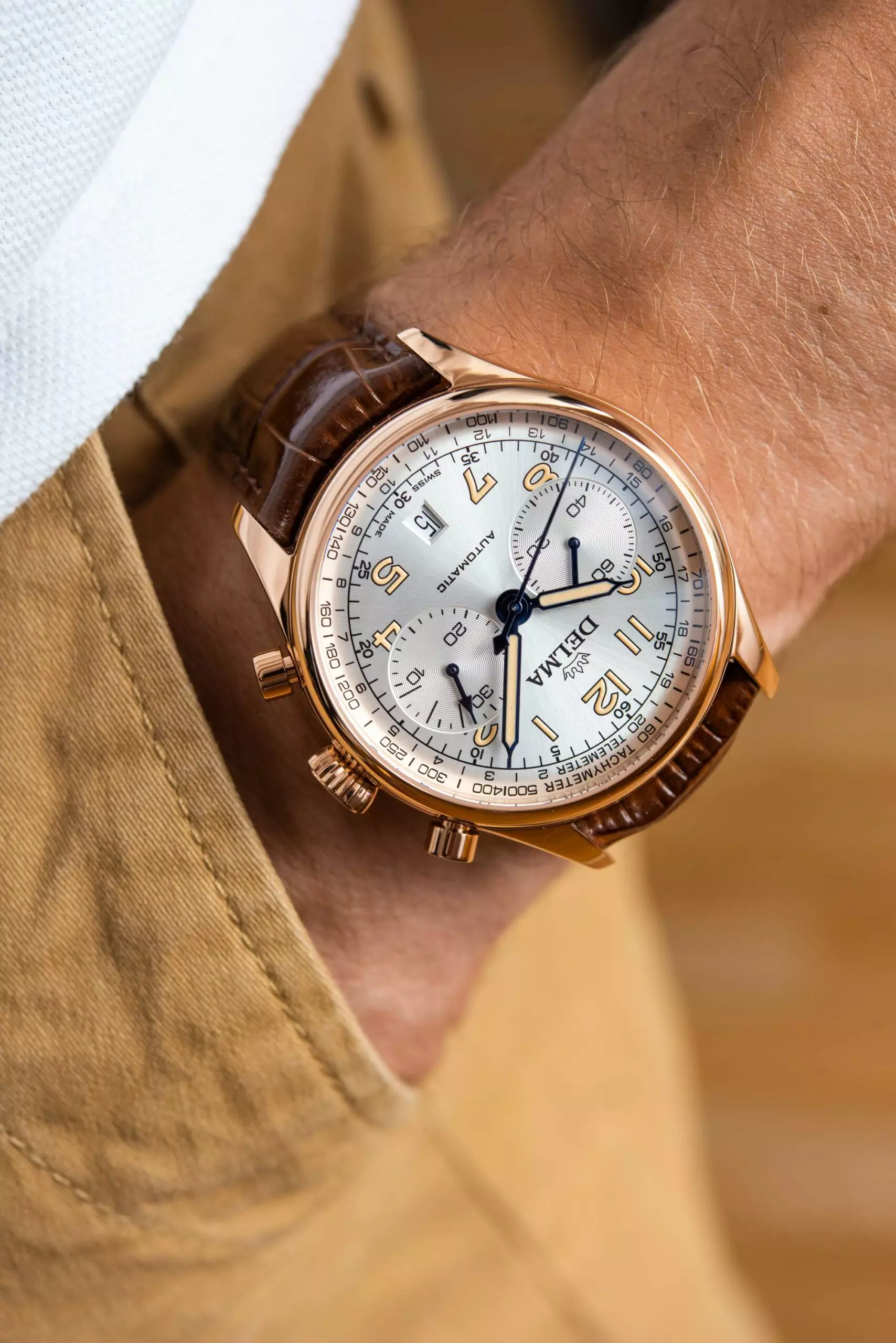 Караңыз: Delma Heritage Chronograph 4157_13