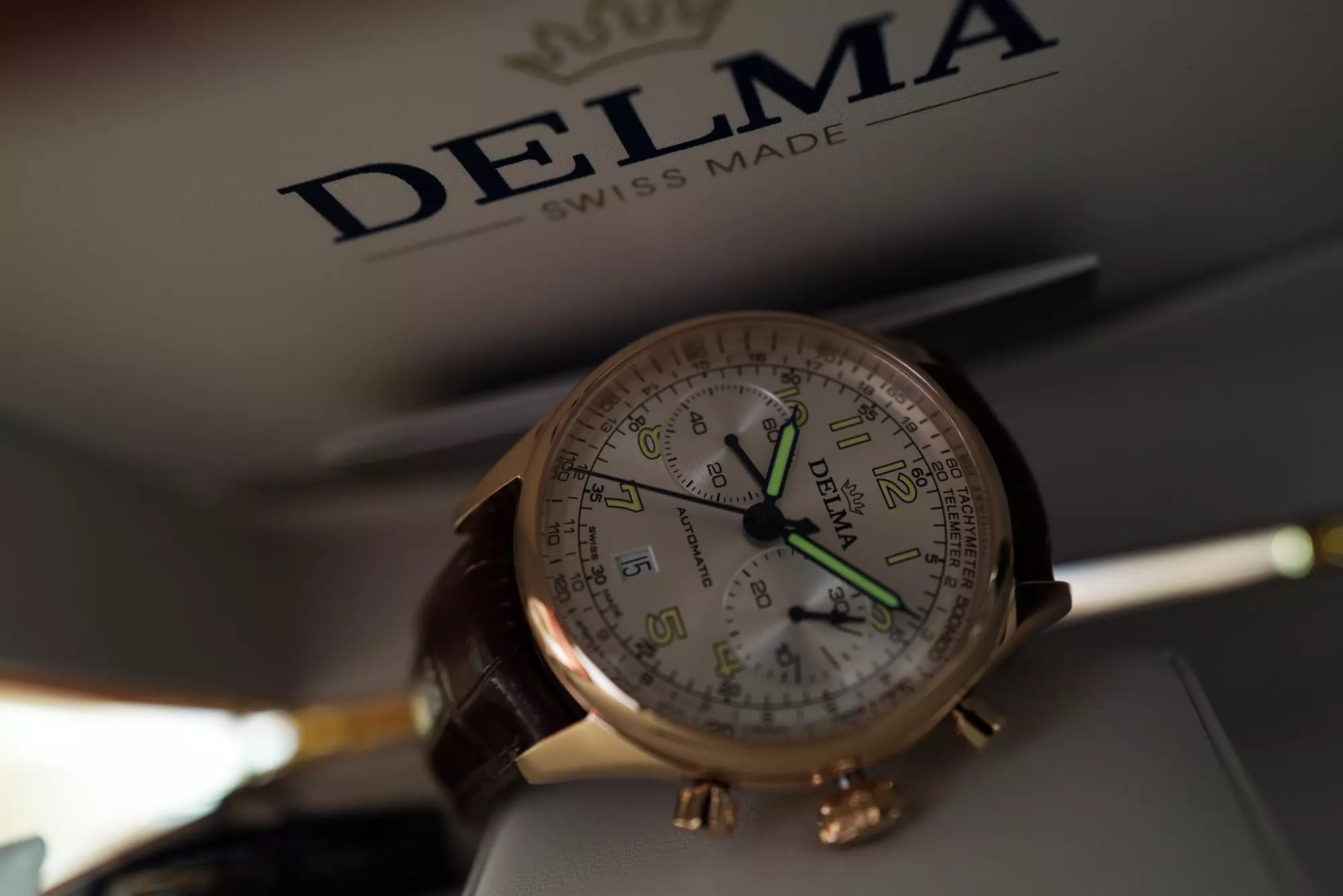 Караңыз: Delma Heritage Chronograph 4157_18