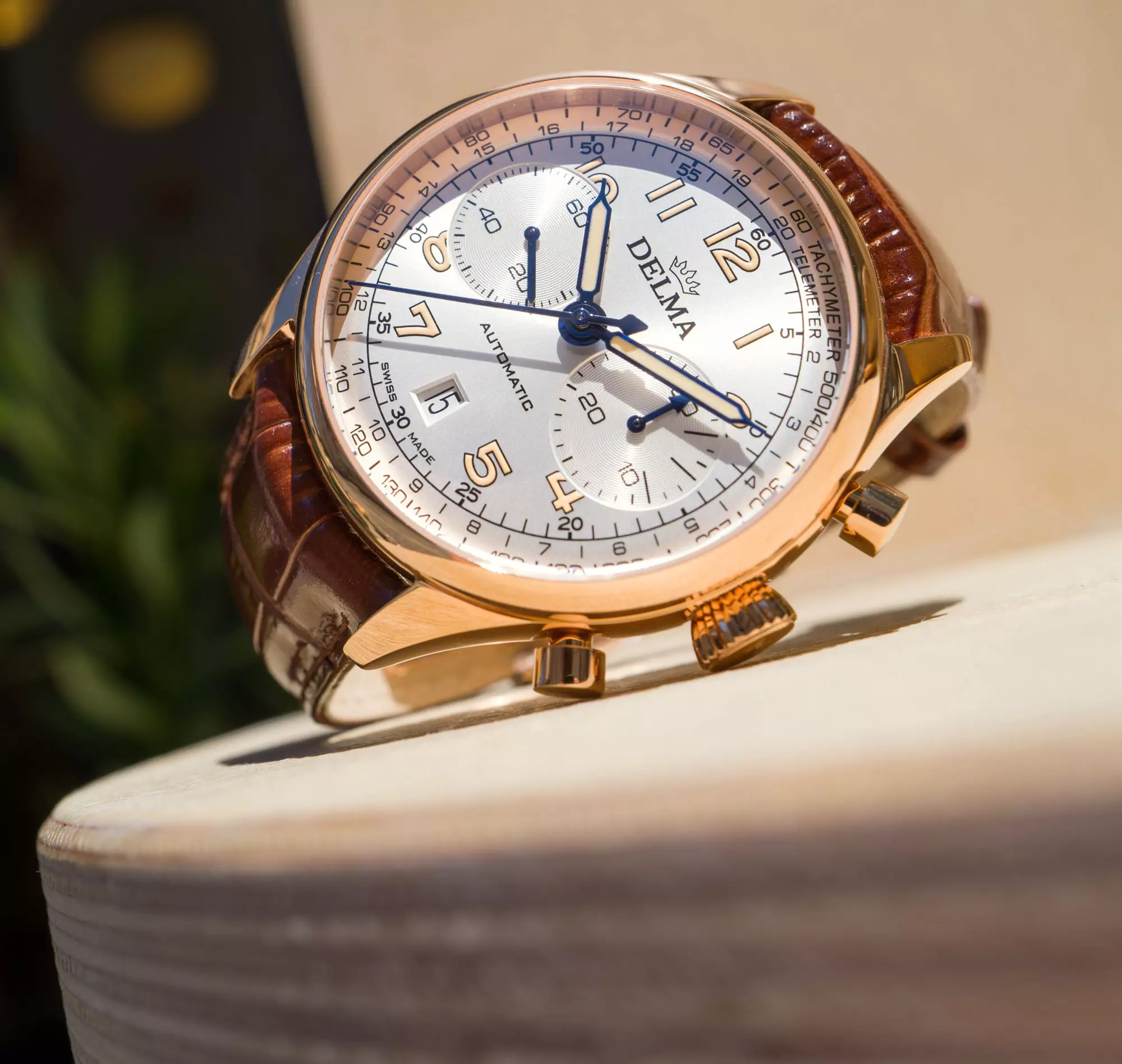 Караңыз: Delma Heritage Chronograph 4157_4