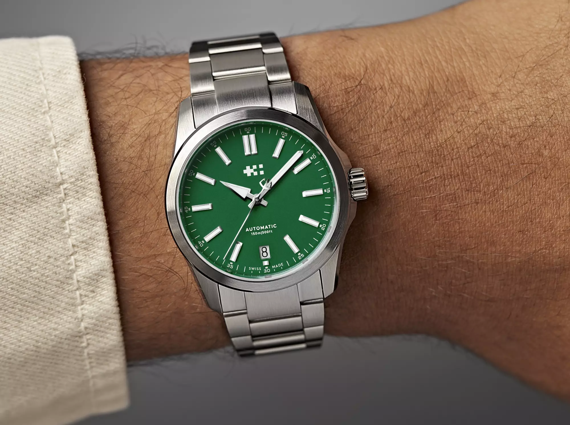Christopher Ward onthult limited-edition 36 mm C63 Sealander automatische horloges