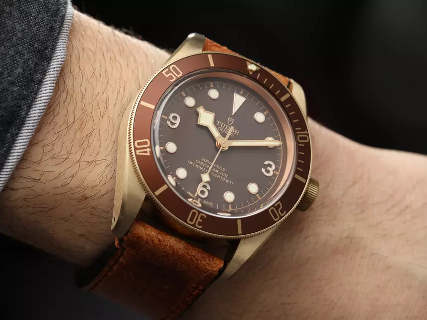 Tudor-Black-Bay-Pronssikello-26