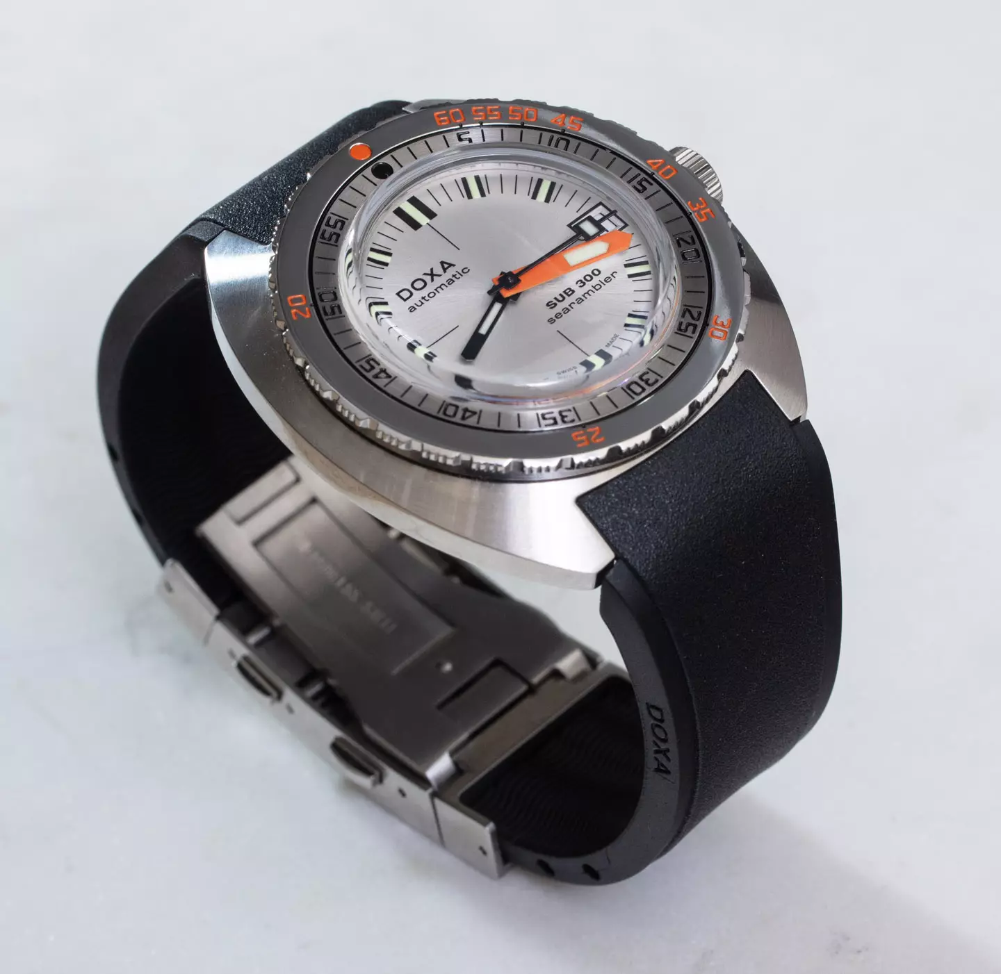 Đánh giá đồng hồ: Doxa SUB 300 & SUB 300T 4250_8